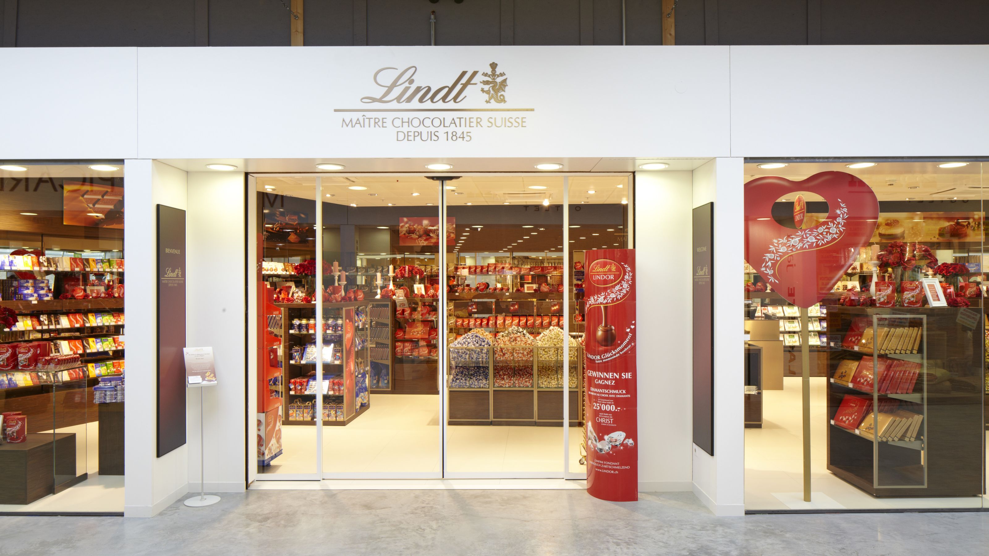 Lindt Chocolate Shop Aubonne | Switzerland Tourism